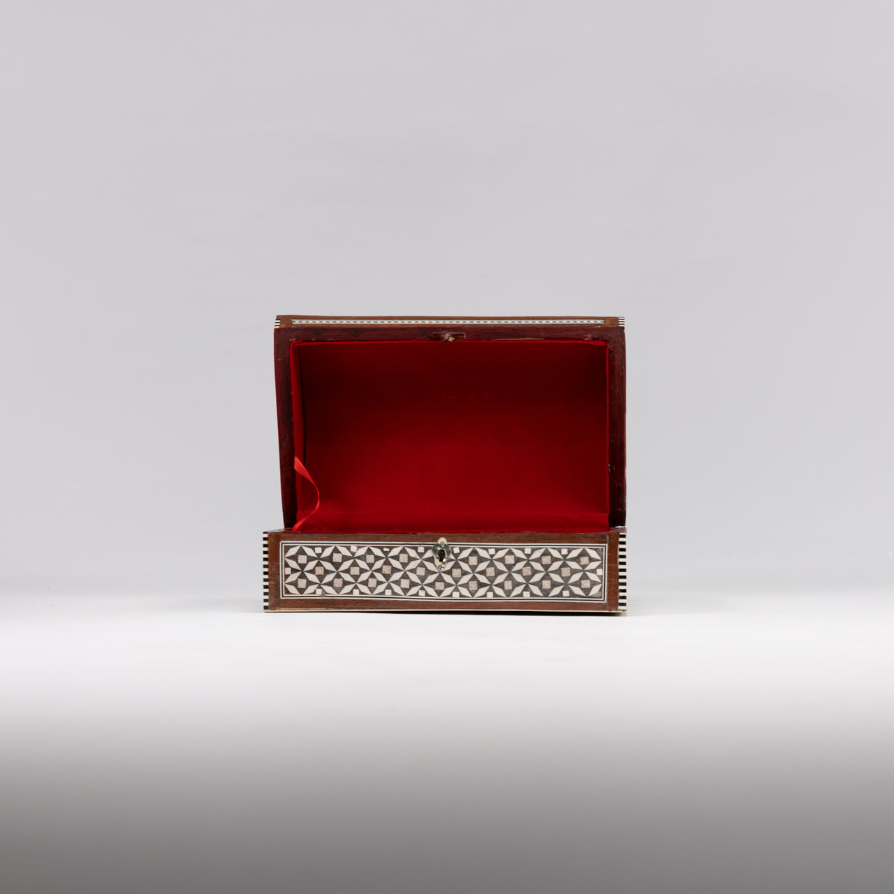 Traditional Medium Sadaf Chest Box – Ottomani Gifts